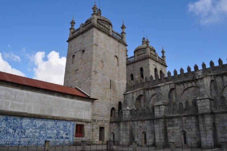 City of Porto, Portugal - Best 5 churches with blue tile facades